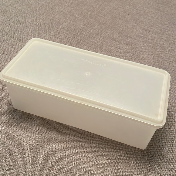 Tupperware | Kitchen | Vintage Tupperware Rectangular Large Food ...